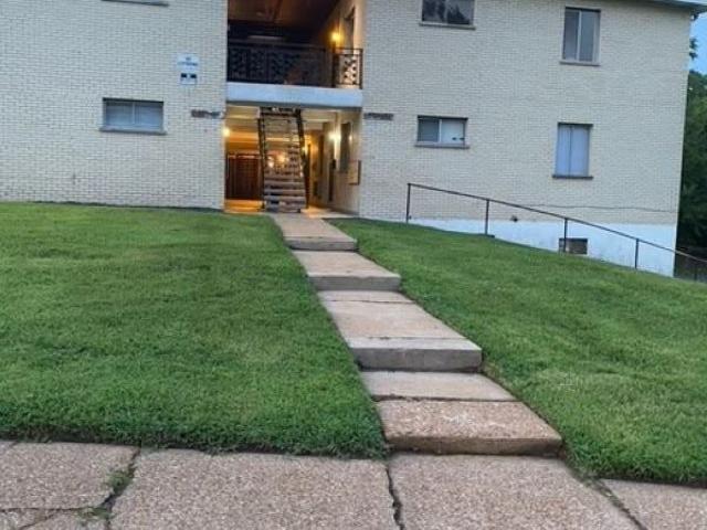 1 Bedroom Apartment for Rent at 7121 Lexington Ave #7155, Velda City, MO 63121 Velda City