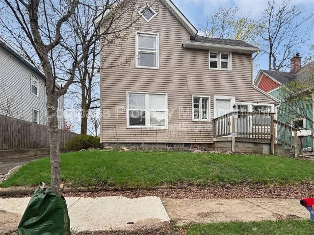 1 Bedroom Apartment for Rent at 716 Kellogg St Se #3, Grand Rapids, MI 49503 East Hills