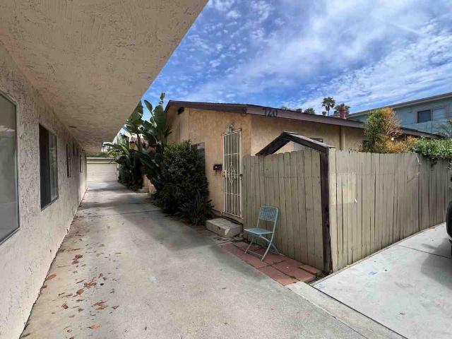 1 Bedroom Apartment for Rent at 720 N Guadalupe Ave #2, Redondo Beach, CA 90277 South Redondo Beach