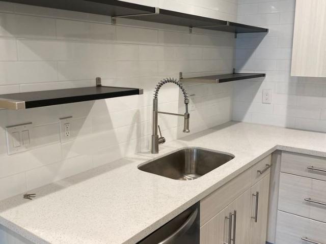 1 Bedroom Apartment for Rent at 722 Ne Prescott St #3, Portland, OR 97211 King