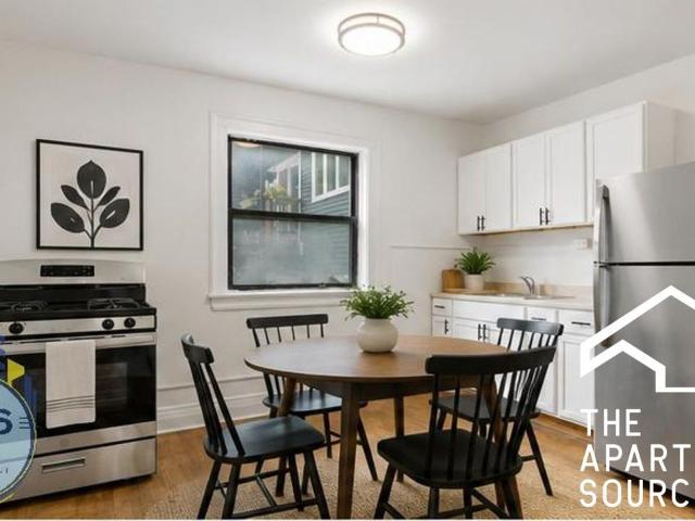 1 Bedroom Apartment for Rent at 7353 N Damen Ave #9, Chicago, IL 60645 Rogers Park