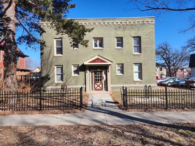 1 Bedroom Apartment for Rent at 739 17th St #4, Des Moines, IA 50314 Sherman Hill