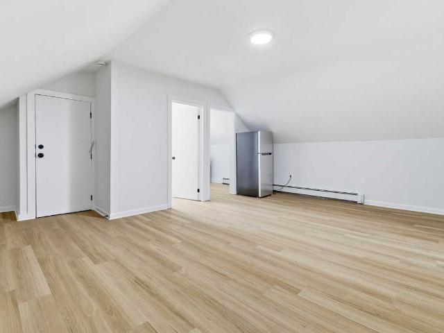 1 Bedroom Apartment for Rent at 848 Bank Street #3, New London, CT 06320