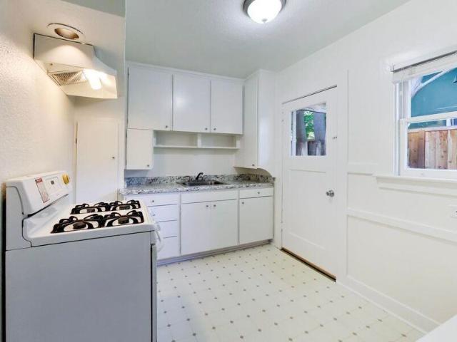 1 Bedroom Apartment for Rent at 857 Partridge Ave #01, Menlo Park, CA 94025 Allied Arts
