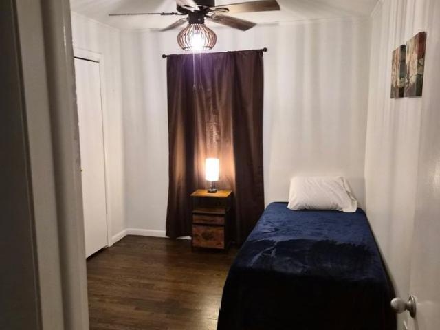 1 Bedroom Apartment for Rent at 8844 Summit St #3, Kansas City, MO 64114 Western Hills
