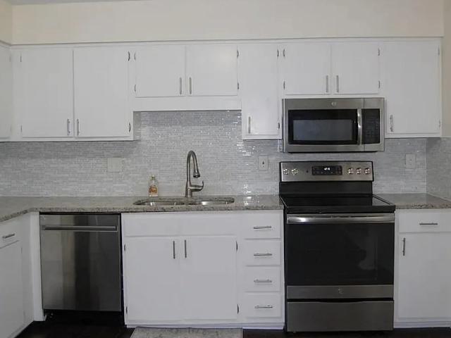 1 Bedroom Apartment for Rent at 800 Fargo St, Durham, NC 27707