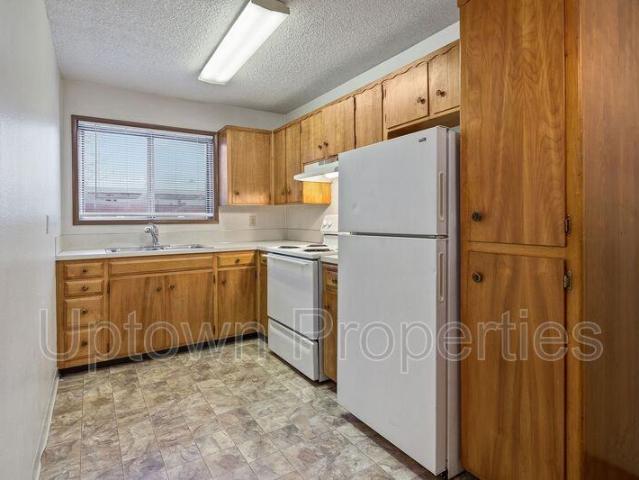 1 Bedroom Apartment for Rent at 8029 Ne Flanders St, Portland, OR 97213 Montavilla