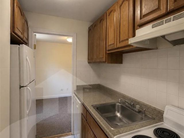 1 Bedroom Apartment for Rent at 80 Highland Ave #201, Somerville, MA 02143 Prospect Hill