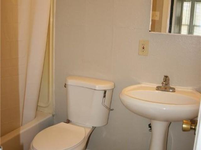 1 Bedroom Apartment for Rent at 814 Ohio Avenue #814, Corpus Christi, TX 78404 Bay Area
