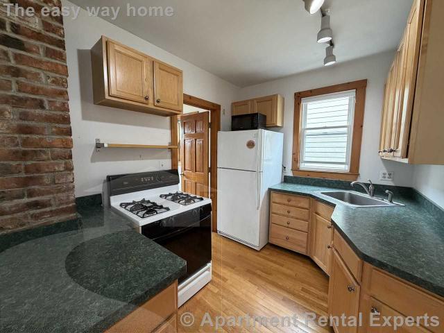 1 Bedroom Apartment for Rent at 81A Tremont St #3, Cambridge, MA 02139 Inman Square