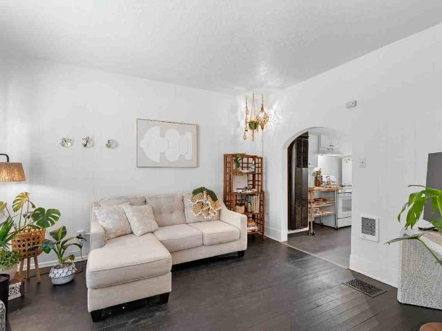 1 Bedroom Apartment for Rent at 832 Se 29th Ave, Portland, OR 97214 Sunnyside