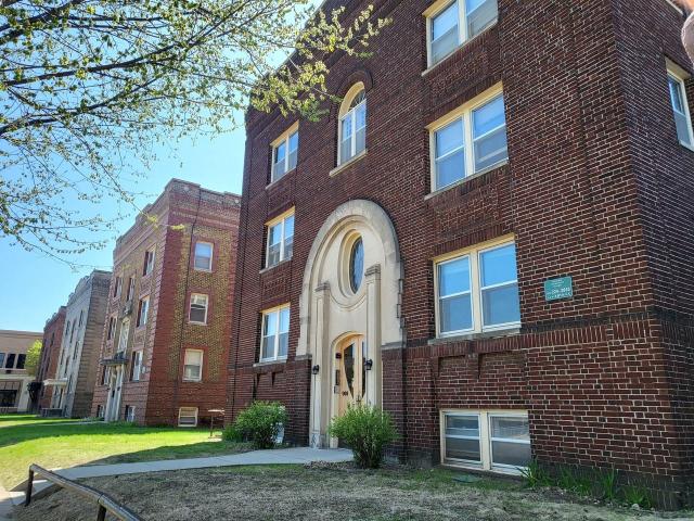 1 Bedroom Apartment for Rent at 908 Grand Avenue, St. Paul, MN 55105 Summit Hill