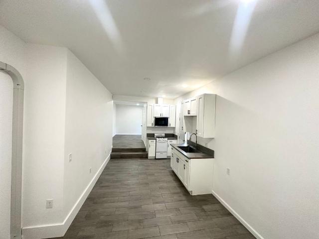 1 Bedroom Apartment for Rent at 908 N Orange St #B, Riverside, CA 92501 Northside