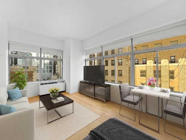 1 Bedroom Apartment for Rent at 90 Rector St #3Q, New York, NY 10006 Financial District