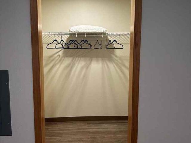 1 Bedroom Apartment for Rent at 916 N 143rd St, Seattle, WA 98133 Bitter Lake