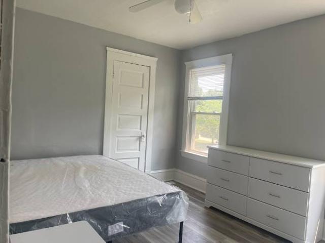 1 Bedroom Apartment for Rent at 9202 Edmunds Ave, Cleveland, OH 44106 Hough