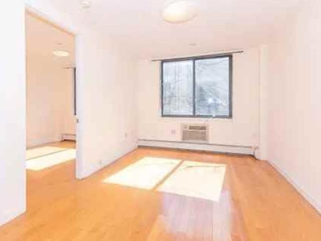 1 Bedroom Apartment for Rent at 924 Metropolitan Ave #B6, New York, NY 11211 Williamsburg