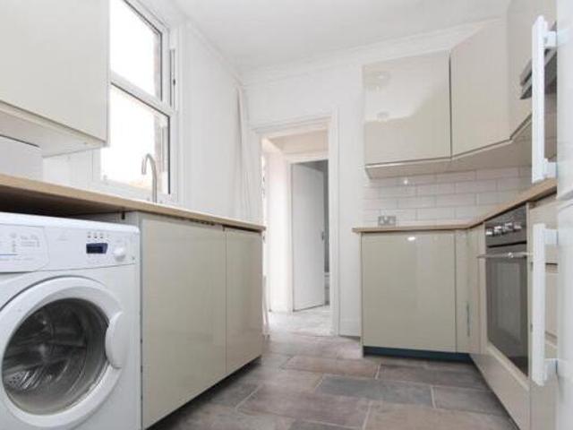 1 Bedroom Apartment For Rent In Muswell Hill, London