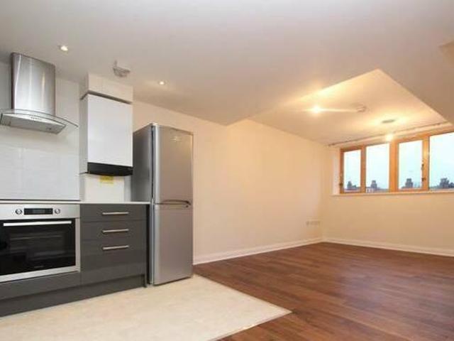1 bedroom apartment for rent in Muswell Hill Road London N10