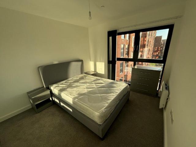 1 bedroom apartment for rent in MacArthur House, DE1