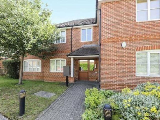 1 bedroom apartment for rent in Mallard Place Farnborough Hampshire GU14