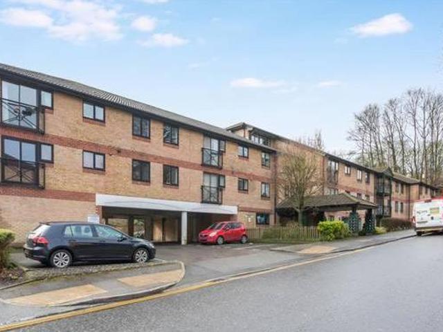 1 bedroom apartment for rent in Manhattan Court BN1