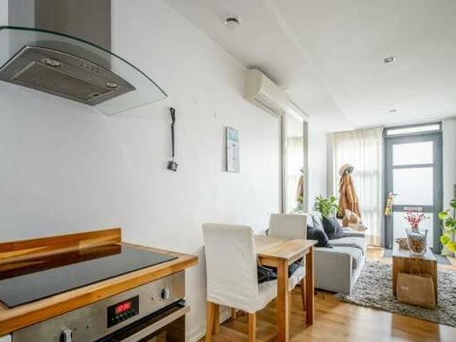 1 bedroom apartment for rent in Manilla Street E14