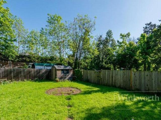 1 Bedroom Apartment For Rent In Mapesbury, London