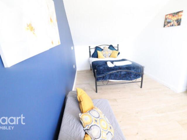 1 bedroom apartment for rent in Maybank Avenue, London, HA0
