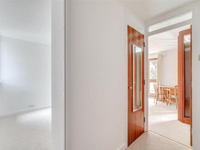 1 bedroom apartment for rent in Mayfield Road, London, W12