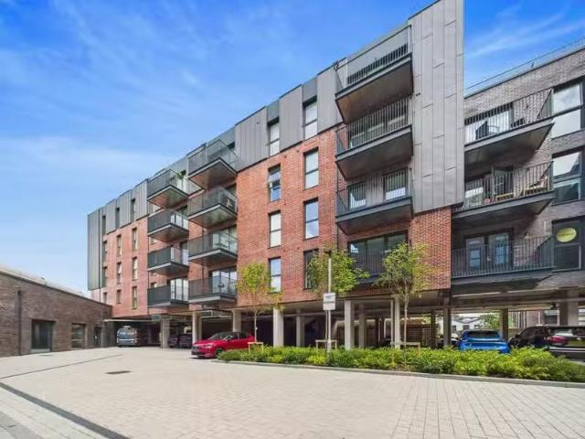 1 bedroom apartment for rent in Mc Arthur's Yard, Gas Ferry Ro.