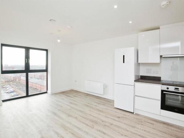 1 bedroom apartment for rent in McArthur House, DE1