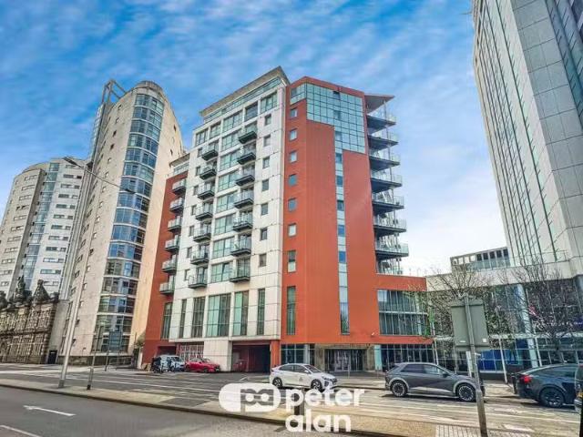 1 bedroom apartment for rent in Meridian Plaza, Bute Terrace.
