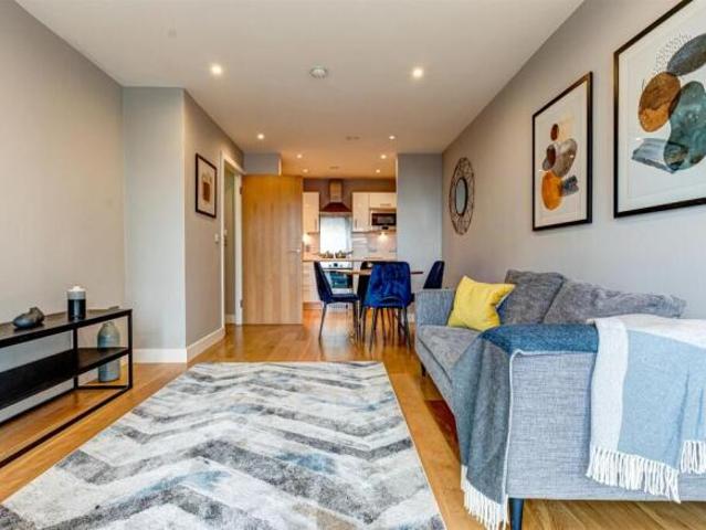 1 bedroom apartment for rent in Meridian Plaza, Bute Terrace, Cardiff, CF10