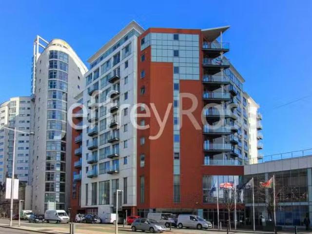 1 bedroom apartment for rent in Meridian Plaza, City Centre, C.