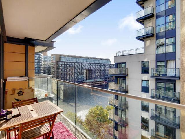 1 bedroom apartment for rent in Millharbour, London, E14