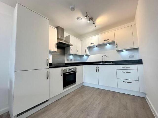 1 bedroom apartment for rent in Moseley Lodge, Chrisp Street, London, E14
