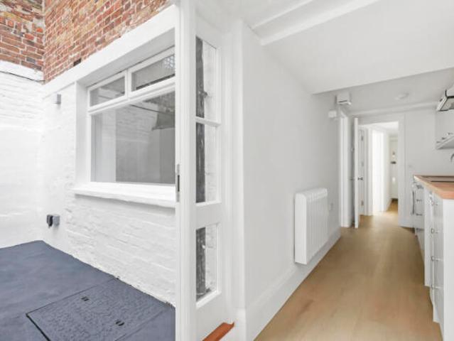 1 bedroom apartment for rent in Mornington Place, London, NW1