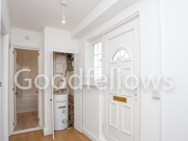 1 Bedroom Apartment For Rent In Morden, Surrey