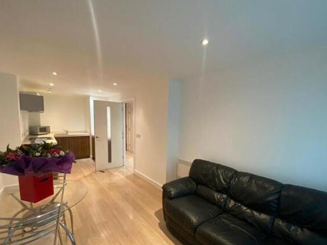 1 Bedroom Apartment For Rent In Navigation Street