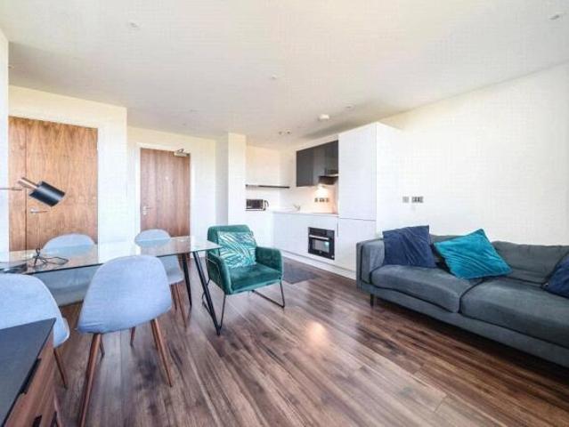 1 bedroom apartment for rent in New Eton House, 227 Bath Road, Slough, Berkshire, SL1