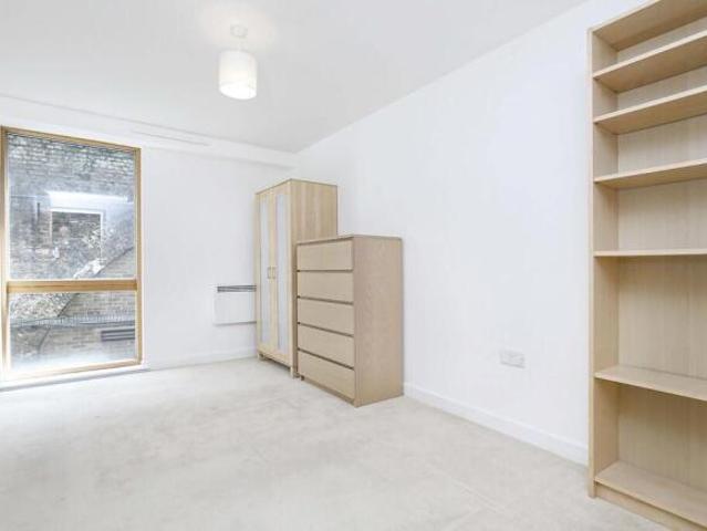1 bedroom apartment for rent in Newington Causeway SE1