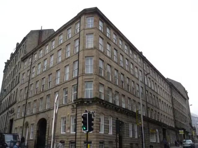 1 bedroom apartment for rent in Netherwood Chambers, 1A Manor.