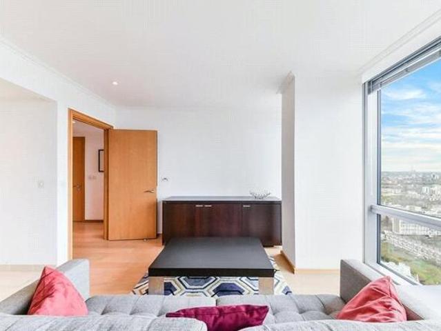 1 bedroom apartment for rent in No. 1 West India Quay, 26 Hertsmere Road, London, E14