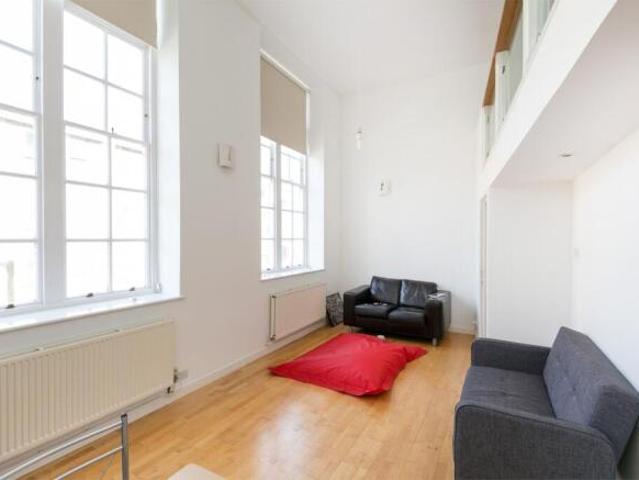 1 bedroom apartment for rent in Old School Square, London, E14