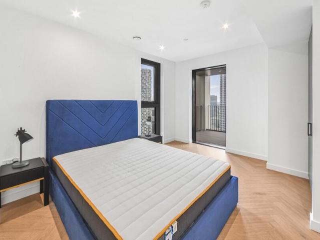 1 bedroom apartment for rent in One Thames Quay, Marsh Wall, E14