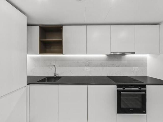 1 bedroom apartment for rent in One Thames Quay, Marsh Wall E14