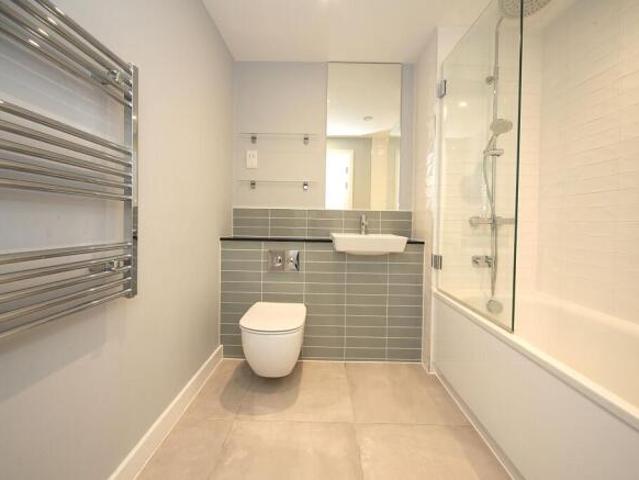 1 bedroom apartment for rent in One Bedroom in Chevette Court, Kimpton Road, Luton, LU2