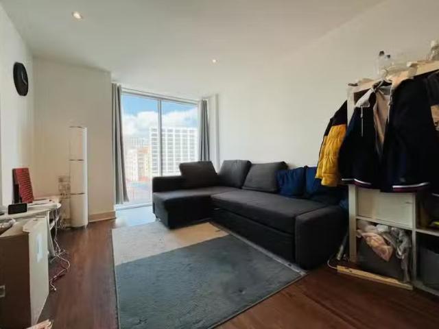 1 bedroom apartment for rent in Orion Building, 90 Navigation.