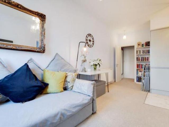 1 bedroom apartment for rent in Attractive one bed, Tooting/Colliers Wood borders, SW17